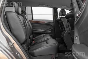 Brown Mercedes-Benz GL 320 2008 in Riga, with an engine capacity of 3.00 L and mileage of 327 thousand km for 5990 €, photo 17 on AUTOMOTO.COM.LV