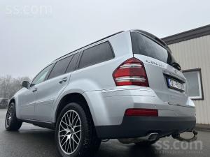 Mercedes-Benz GL 320 2006 Rīga, ar dzinēja tilpumu 3.00 L un nobraukumu 386 tūkst. km par 8500 €, foto 20 vietnē AUTOMOTO.COM.LV