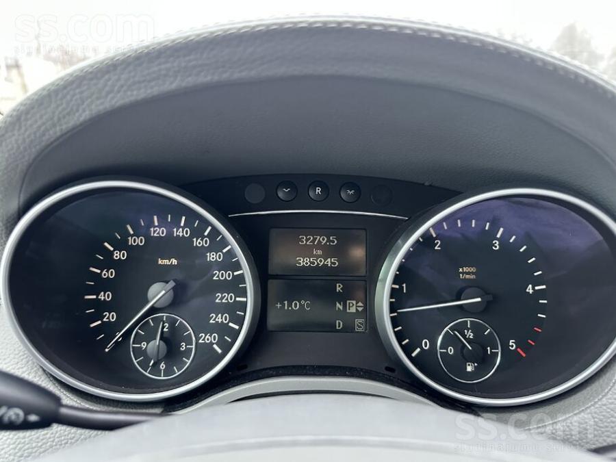Mercedes-Benz GL 320 2006 Rīga, ar dzinēja tilpumu 3.00 L un nobraukumu 386 tūkst. km par 8500 €, foto 26 vietnē AUTOMOTO.COM.LV