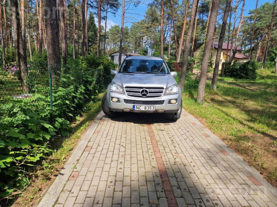 Mercedes-Benz GL 320 2007 Rīga, ar dzinēja tilpumu 3.00 L un nobraukumu 235 tūkst. km par 10600 €, foto 3 vietnē AUTOMOTO.COM.LV