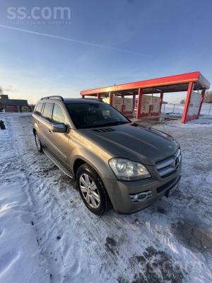 Mercedes-Benz GL 320 2008 in Riga, with an engine capacity of 3.00 L and mileage of 292 thousand km for 8500 €, photo 3 on AUTOMOTO.COM.LV
