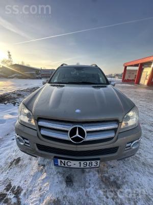 Mercedes-Benz GL 320 2008 in Riga, with an engine capacity of 3.00 L and mileage of 292 thousand km for 8500 €, photo 4 on AUTOMOTO.COM.LV
