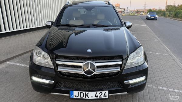 Mercedes-Benz GL 320 2010 in Vilnius, with an engine capacity of 3.00 L and mileage of 360 thousand km for 6900 €, photo 2 on AUTOMOTO.COM.LV