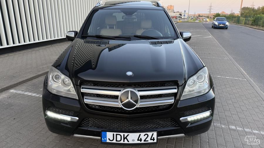 Mercedes-Benz GL 320 2010 Viļņa, ar dzinēja tilpumu 3.00 L un nobraukumu 360 tūkst. km par 6900 €, foto 3 vietnē AUTOMOTO.COM.LV