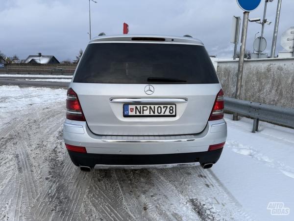 Pelēks Mercedes-Benz GL 320 2006 Viļņa, ar dzinēja tilpumu 3.00 L un nobraukumu 380 tūkst. km par 3700 €, foto 5 vietnē AUTOMOTO.COM.LV