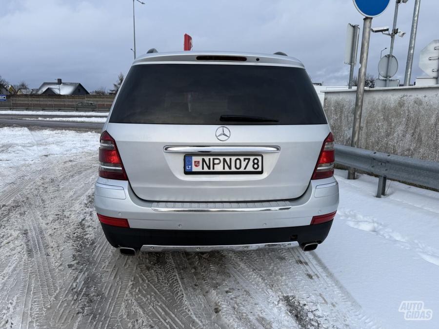 Pelēks Mercedes-Benz GL 320 2006 Viļņa, ar dzinēja tilpumu 3.00 L un nobraukumu 380 tūkst. km par 3700 €, foto 5 vietnē AUTOMOTO.COM.LV