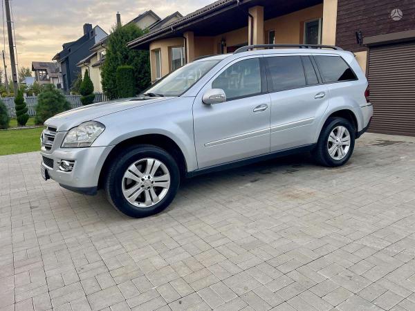 Мерседес ГЛ 320 2006 в Вильнюс на AUTOMOTO.COM.LV Серый Мерседес ГЛ 320 2006 в Вильнюс, объемом двигателя 3.00 л и пробегом 291 тыс. км за 4700 €, фото 8 на AUTOMOTO.COM.LV