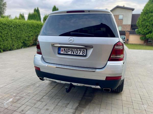 Мерседес ГЛ 320 2006 в Вильнюс на AUTOMOTO.COM.LV Серый Мерседес ГЛ 320 2006 в Вильнюс, объемом двигателя 3.00 л и пробегом 291 тыс. км за 4700 €, фото 10 на AUTOMOTO.COM.LV
