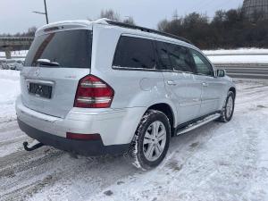 Pelēks Mercedes-Benz GL 320 2007 Kauņa, ar dzinēja tilpumu 2.99 L un nobraukumu 255 tūkst. km par 6750 €, foto 4 vietnē AUTOMOTO.COM.LV