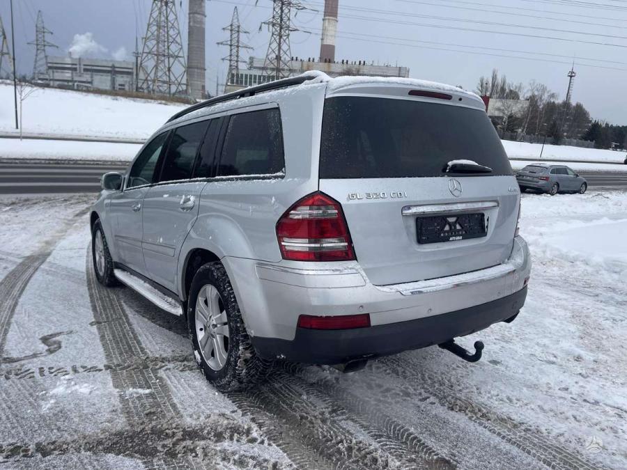Pelēks Mercedes-Benz GL 320 2007 Kauņa, ar dzinēja tilpumu 2.99 L un nobraukumu 255 tūkst. km par 6750 €, foto 8 vietnē AUTOMOTO.COM.LV