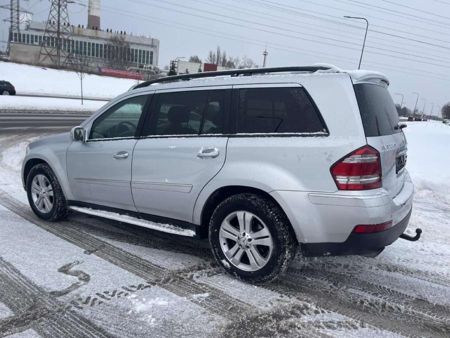 Pelēks Mercedes-Benz GL 320 2007 Kauņa, ar dzinēja tilpumu 2.99 L un nobraukumu 255 tūkst. km par 6750 €, foto 10 vietnē AUTOMOTO.COM.LV