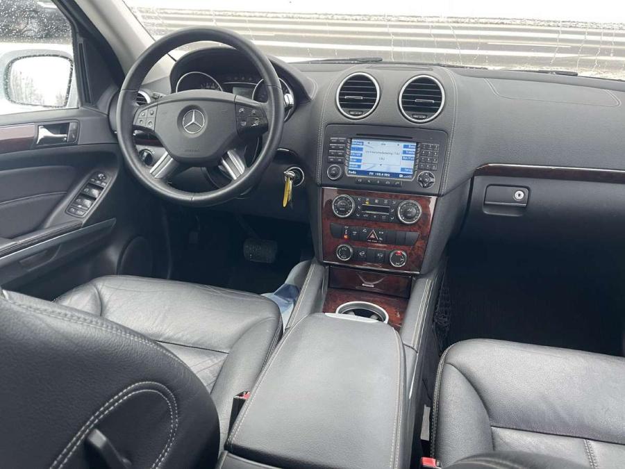 Pelēks Mercedes-Benz GL 320 2007 Kauņa, ar dzinēja tilpumu 2.99 L un nobraukumu 255 tūkst. km par 6750 €, foto 22 vietnē AUTOMOTO.COM.LV