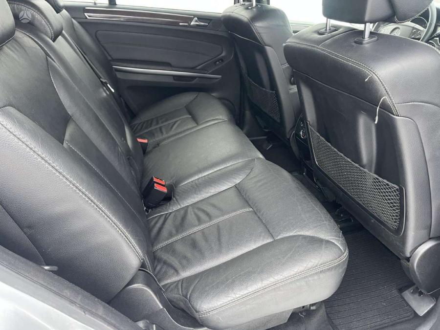 Pelēks Mercedes-Benz GL 320 2007 Kauņa, ar dzinēja tilpumu 2.99 L un nobraukumu 255 tūkst. km par 6750 €, foto 23 vietnē AUTOMOTO.COM.LV