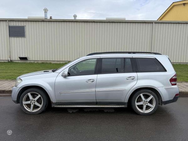 Grey Mercedes-Benz GL 320 2007 in Vilnius, with an engine capacity of 2.99 L and mileage of 420 thousand km for 2900 €, photo 3 on AUTOMOTO.COM.LV