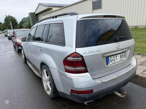 Grey Mercedes-Benz GL 320 2007 in Vilnius, with an engine capacity of 2.99 L and mileage of 420 thousand km for 2900 €, photo 4 on AUTOMOTO.COM.LV