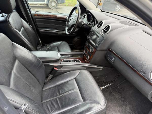 Grey Mercedes-Benz GL 320 2007 in Vilnius, with an engine capacity of 2.99 L and mileage of 420 thousand km for 2900 €, photo 7 on AUTOMOTO.COM.LV