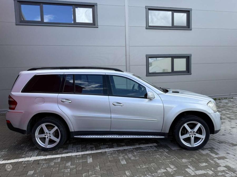 Pelēks Mercedes-Benz GL 320 2007 Viļņa, ar dzinēja tilpumu 2.99 L un nobraukumu 420 tūkst. km par 3500 €, foto 8 vietnē AUTOMOTO.COM.LV