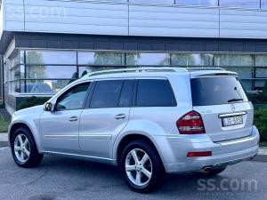 Pelēks Mercedes-Benz GL 320 2007 Rīga, ar dzinēja tilpumu 3.00 L un nobraukumu 0 tūkst. km par 4750 €, foto 11 vietnē AUTOMOTO.COM.LV