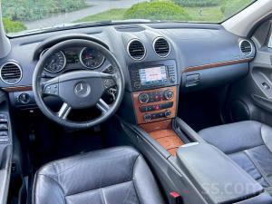 Pelēks Mercedes-Benz GL 320 2007 Rīga, ar dzinēja tilpumu 3.00 L un nobraukumu 0 tūkst. km par 4750 €, foto 12 vietnē AUTOMOTO.COM.LV