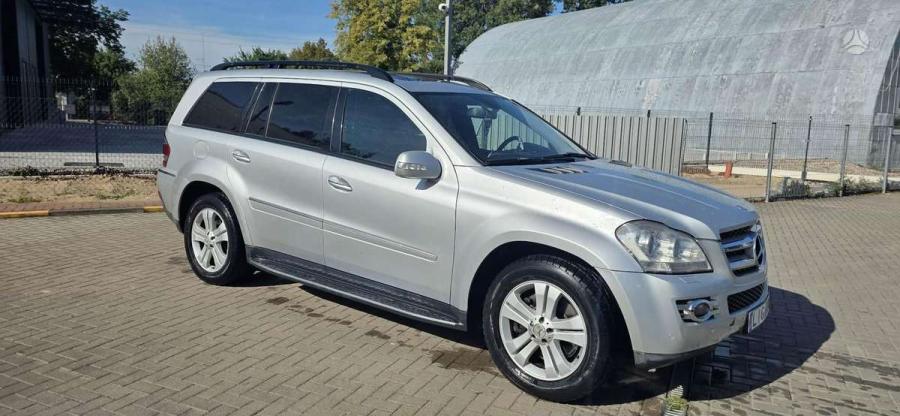Pelēks Mercedes-Benz GL 320 2007 Vilkaviškis, ar dzinēja tilpumu 2.99 L un nobraukumu 433 tūkst. km par 3100 €, foto 3 vietnē AUTOMOTO.COM.LV