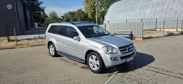 Grey Mercedes-Benz GL 320 2007 in Vilkaviskis, with an engine capacity of 2.99 L and mileage of 433 thousand km for 3100 €, photo 4 on AUTOMOTO.COM.LV