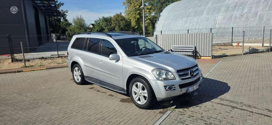 Pelēks Mercedes-Benz GL 320 2007 Vilkaviškis, ar dzinēja tilpumu 2.99 L un nobraukumu 433 tūkst. km par 3100 €, foto 4 vietnē AUTOMOTO.COM.LV