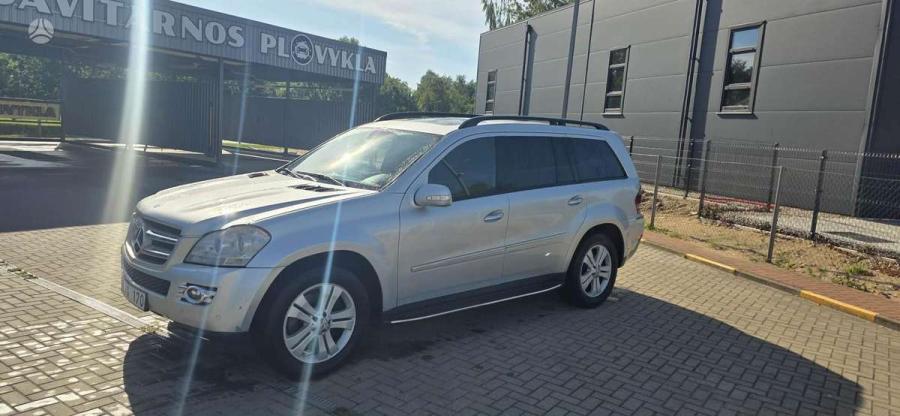 Pelēks Mercedes-Benz GL 320 2007 Vilkaviškis, ar dzinēja tilpumu 2.99 L un nobraukumu 433 tūkst. km par 3100 €, foto 5 vietnē AUTOMOTO.COM.LV