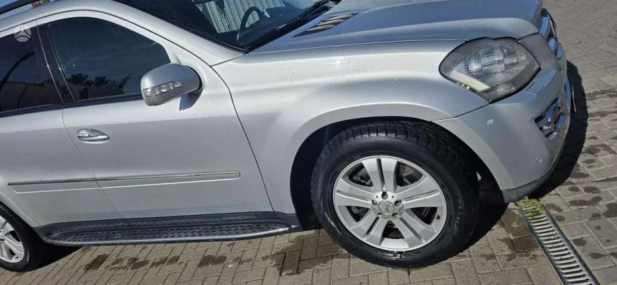 Pelēks Mercedes-Benz GL 320 2007 Vilkaviškis, ar dzinēja tilpumu 2.99 L un nobraukumu 433 tūkst. km par 3100 €, foto 6 vietnē AUTOMOTO.COM.LV