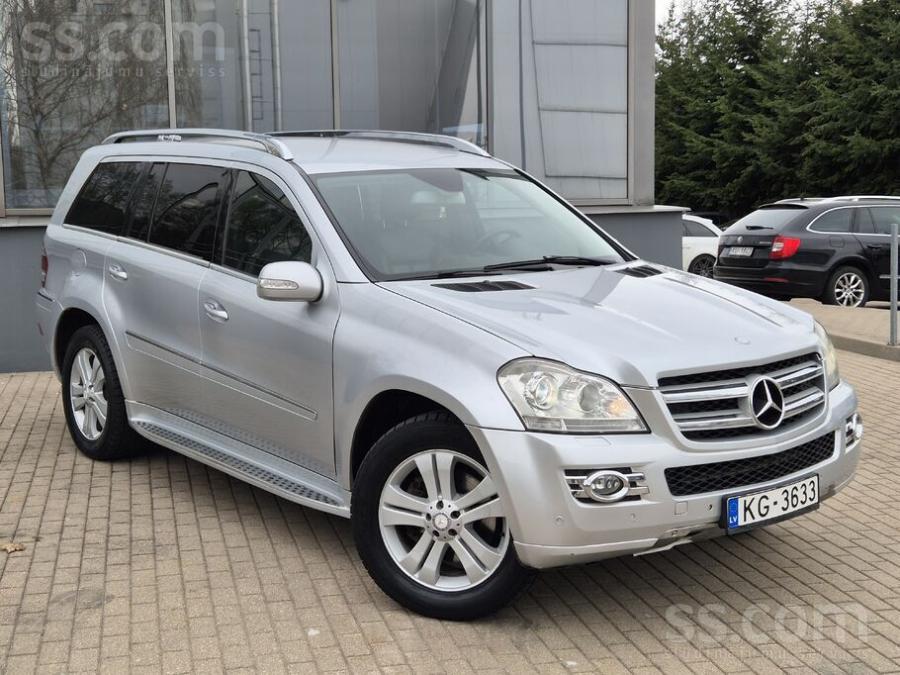 Pelēks Mercedes-Benz GL 320 2008 Rīga, ar dzinēja tilpumu 3.00 L un nobraukumu 310 tūkst. km par 8499 €, foto 2 vietnē AUTOMOTO.COM.LV