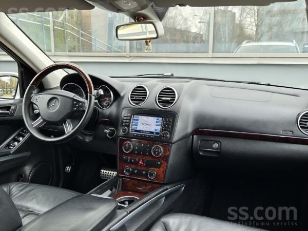 Pelēks Mercedes-Benz GL 320 2008 Rīga, ar dzinēja tilpumu 3.00 L un nobraukumu 310 tūkst. km par 8499 €, foto 5 vietnē AUTOMOTO.COM.LV