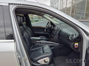 Pelēks Mercedes-Benz GL 320 2008 Rīga, ar dzinēja tilpumu 3.00 L un nobraukumu 310 tūkst. km par 8499 €, foto 9 vietnē AUTOMOTO.COM.LV