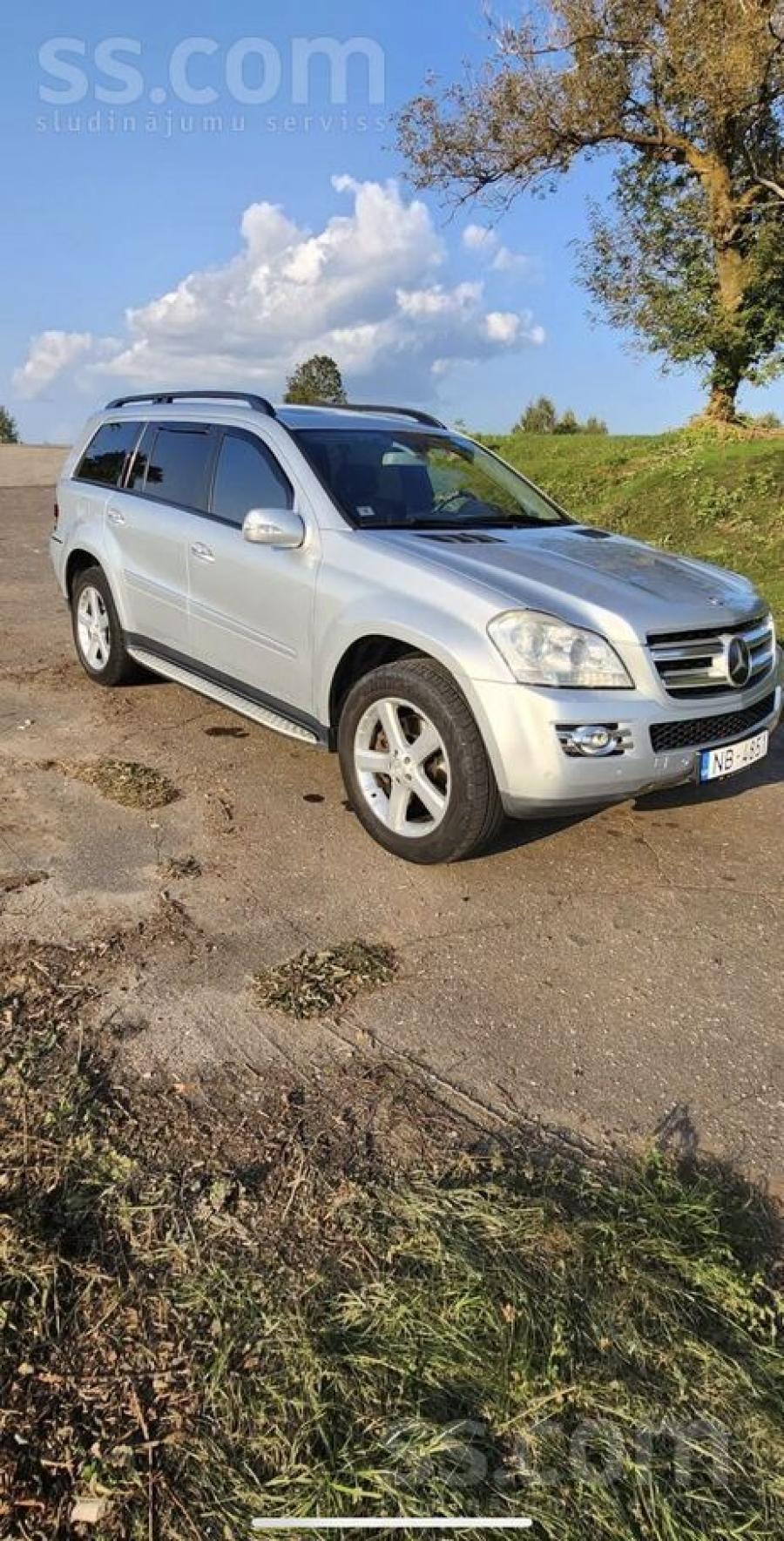 Grey Mercedes-Benz GL 320 2008 in Riga, with an engine capacity of 3.00 L and mileage of 0 thousand km for 8500 €, photo 1 on AUTOMOTO.COM.LV