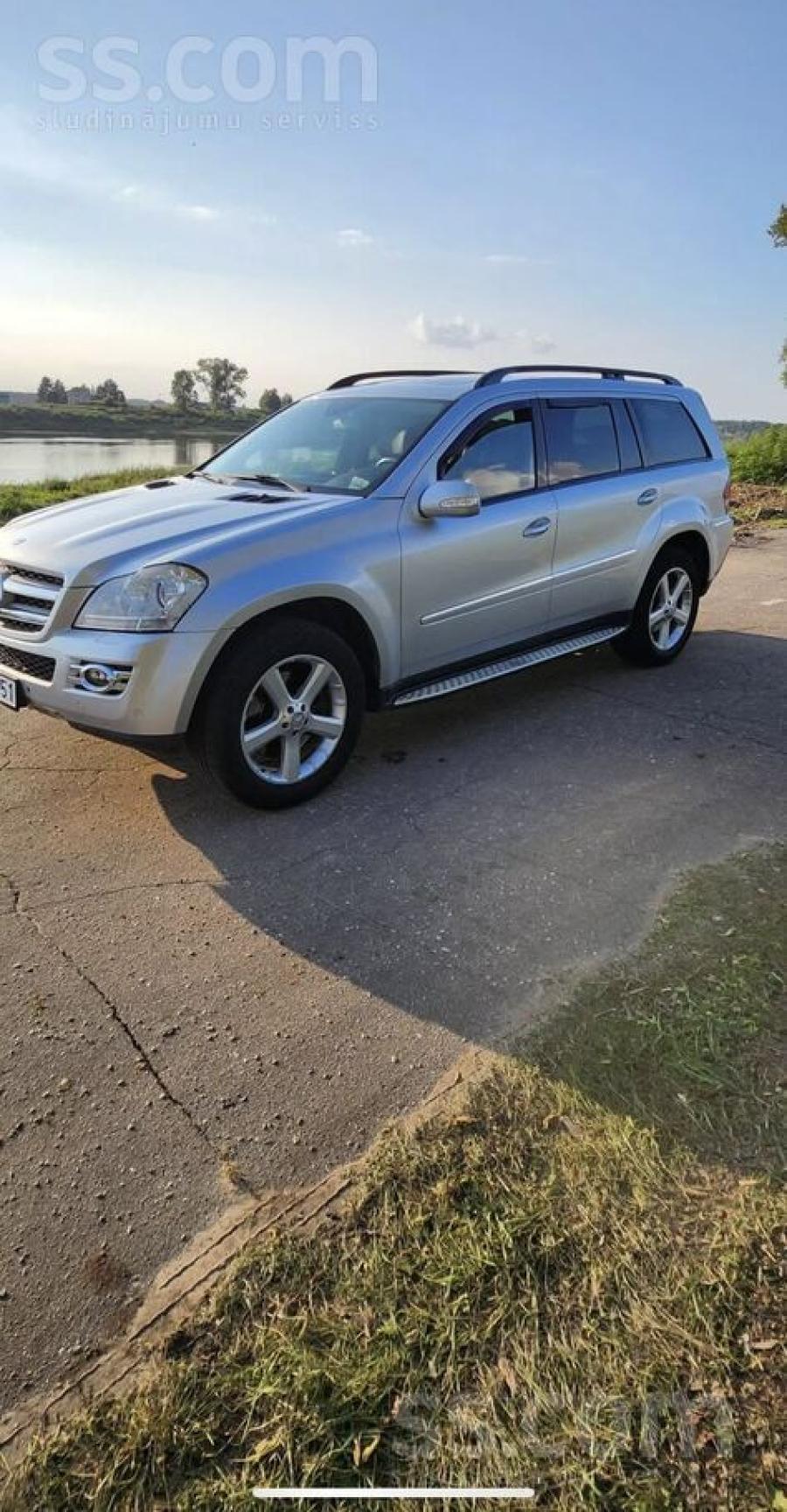 Grey Mercedes-Benz GL 320 2008 in Riga, with an engine capacity of 3.00 L and mileage of 0 thousand km for 8500 €, photo 2 on AUTOMOTO.COM.LV
