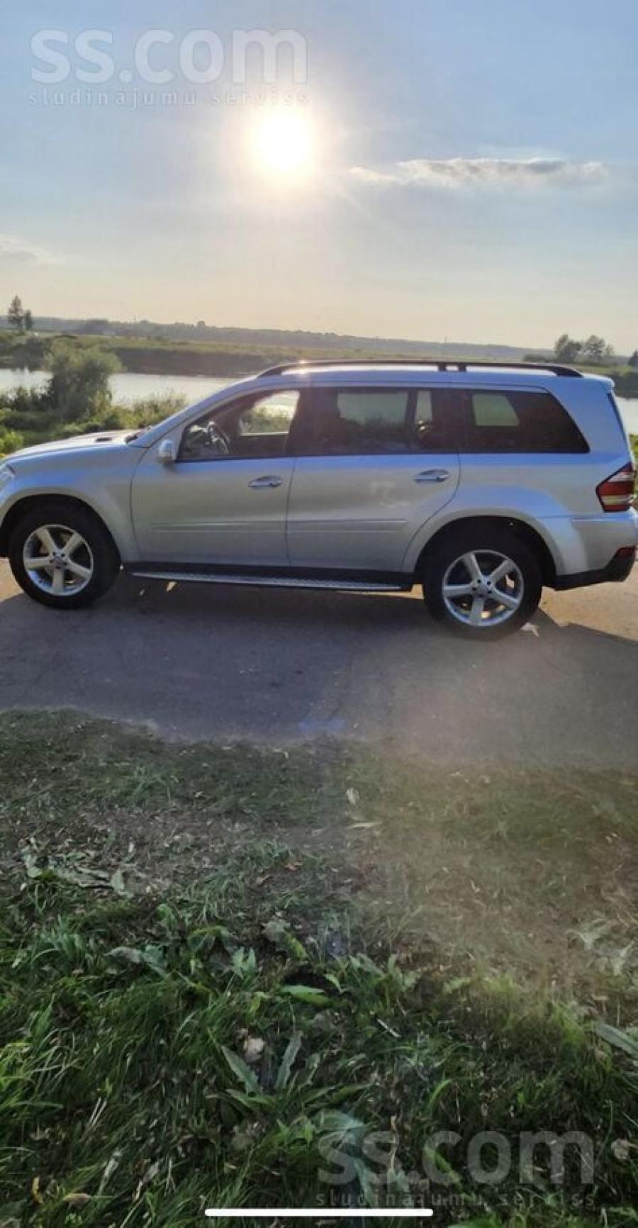 Grey Mercedes-Benz GL 320 2008 in Riga, with an engine capacity of 3.00 L and mileage of 0 thousand km for 8500 €, photo 3 on AUTOMOTO.COM.LV