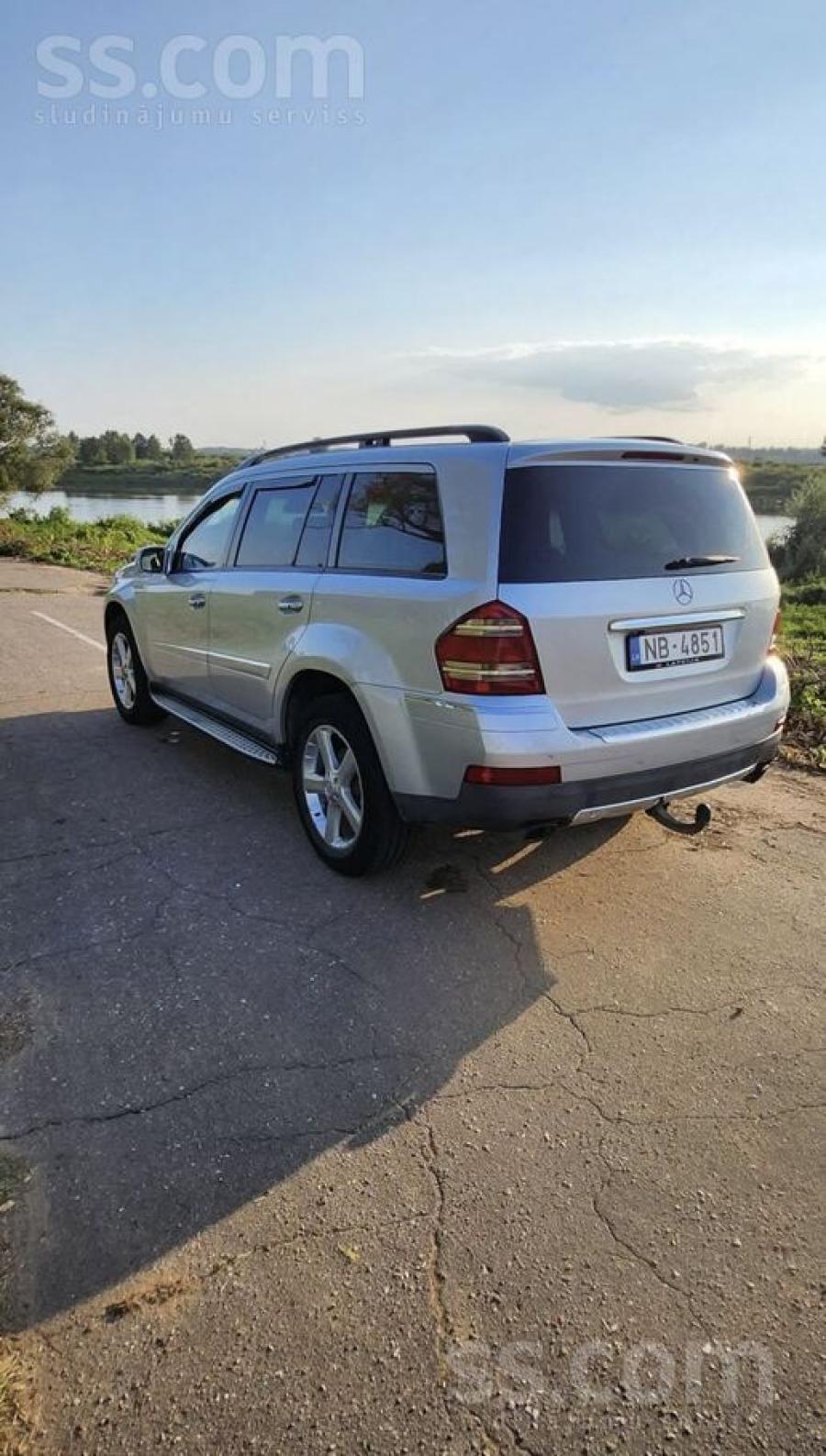 Grey Mercedes-Benz GL 320 2008 in Riga, with an engine capacity of 3.00 L and mileage of 0 thousand km for 8500 €, photo 4 on AUTOMOTO.COM.LV