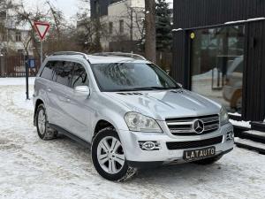 Grey Mercedes-Benz GL 320 2008 in Riga, with an engine capacity of 2.99 L and mileage of 243 thousand km for 11990 €, photo 2 on AUTOMOTO.COM.LV