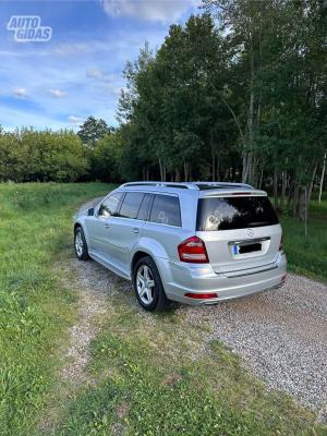 Pelēks Mercedes-Benz GL 320 2008 Kauņa, ar dzinēja tilpumu 3.20 L un nobraukumu 267 tūkst. km par 8000 €, foto 3 vietnē AUTOMOTO.COM.LV