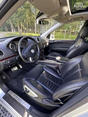 Pelēks Mercedes-Benz GL 320 2008 Kauņa, ar dzinēja tilpumu 3.20 L un nobraukumu 267 tūkst. km par 8000 €, foto 13 vietnē AUTOMOTO.COM.LV