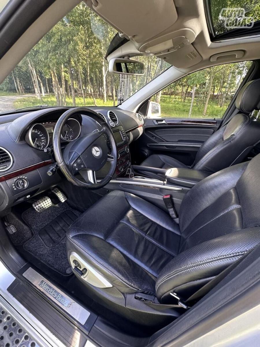 Pelēks Mercedes-Benz GL 320 2008 Kauņa, ar dzinēja tilpumu 3.20 L un nobraukumu 267 tūkst. km par 8000 €, foto 13 vietnē AUTOMOTO.COM.LV