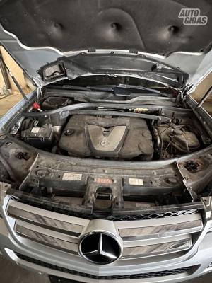 Pelēks Mercedes-Benz GL 320 2008 Kauņa, ar dzinēja tilpumu 3.20 L un nobraukumu 267 tūkst. km par 8000 €, foto 24 vietnē AUTOMOTO.COM.LV