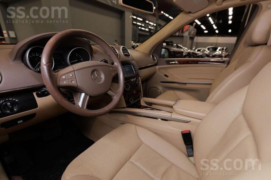 Sarkans Mercedes-Benz GL 320 2009 Rīga, ar dzinēja tilpumu 3.00 L un nobraukumu 241 tūkst. km par 9000 €, foto 8 vietnē AUTOMOTO.COM.LV
