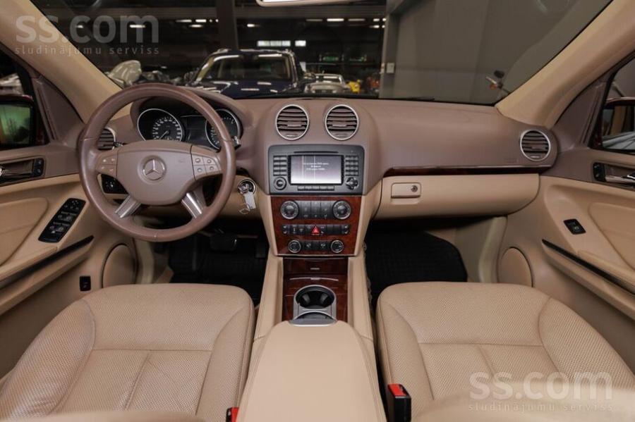Sarkans Mercedes-Benz GL 320 2009 Rīga, ar dzinēja tilpumu 3.00 L un nobraukumu 241 tūkst. km par 9000 €, foto 10 vietnē AUTOMOTO.COM.LV