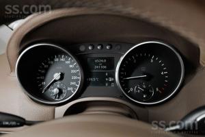Sarkans Mercedes-Benz GL 320 2009 Rīga, ar dzinēja tilpumu 3.00 L un nobraukumu 241 tūkst. km par 9000 €, foto 12 vietnē AUTOMOTO.COM.LV