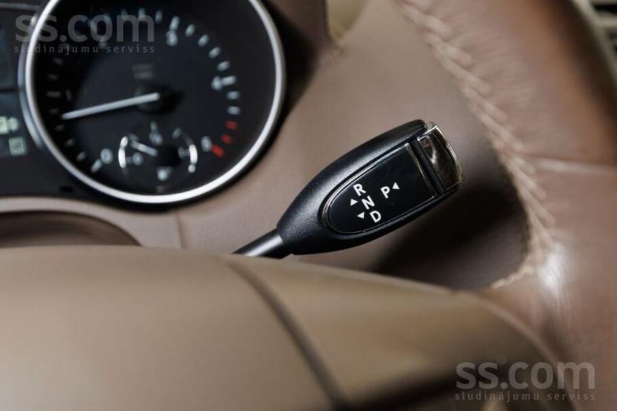 Sarkans Mercedes-Benz GL 320 2009 Rīga, ar dzinēja tilpumu 3.00 L un nobraukumu 241 tūkst. km par 9000 €, foto 18 vietnē AUTOMOTO.COM.LV
