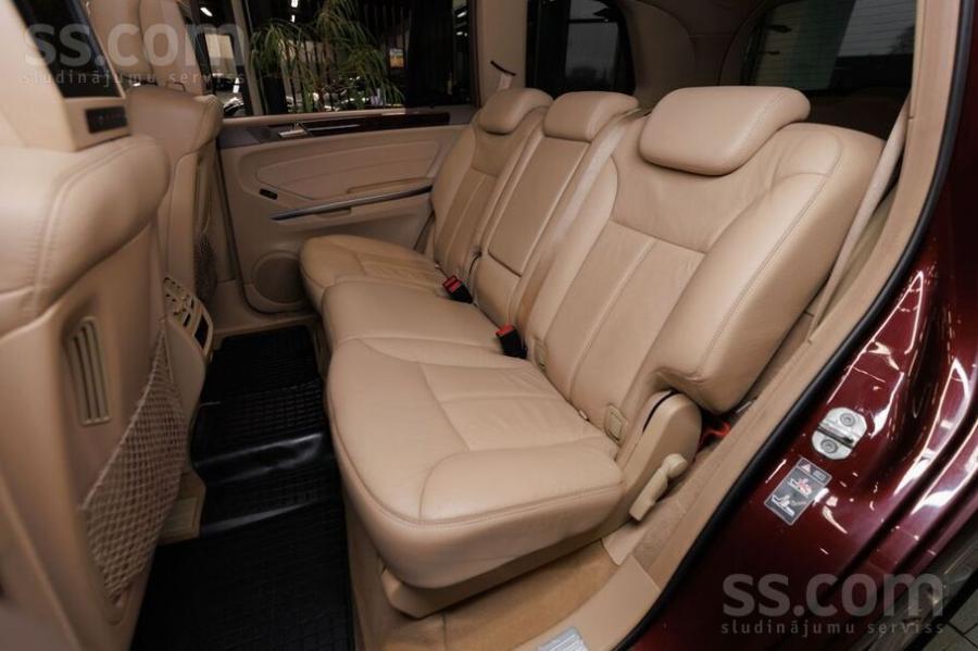 Sarkans Mercedes-Benz GL 320 2009 Rīga, ar dzinēja tilpumu 3.00 L un nobraukumu 241 tūkst. km par 9000 €, foto 23 vietnē AUTOMOTO.COM.LV