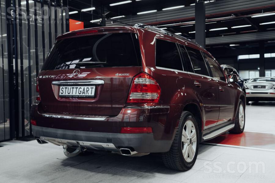 Sarkans Mercedes-Benz GL 320 2009 Rīga, ar dzinēja tilpumu 3.00 L un nobraukumu 241 tūkst. km par 9000 €, foto 26 vietnē AUTOMOTO.COM.LV