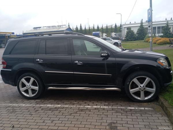 Mercedes-Benz GL 320 2007 Viļņa, ar dzinēja tilpumu 2.99 L un nobraukumu 304 tūkst. km par 4300 €, foto 4 vietnē AUTOMOTO.COM.LV