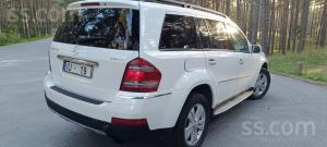 White Mercedes-Benz GL 320 2008 in Riga, with an engine capacity of 3.00 L and mileage of 267 thousand km for 8950 €, photo 13 on AUTOMOTO.COM.LV