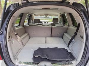 White Mercedes-Benz GL 320 2008 in Riga, with an engine capacity of 3.00 L and mileage of 267 thousand km for 8950 €, photo 16 on AUTOMOTO.COM.LV