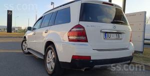 White Mercedes-Benz GL 320 2008 in Riga, with an engine capacity of 3.00 L and mileage of 267 thousand km for 8950 €, photo 19 on AUTOMOTO.COM.LV